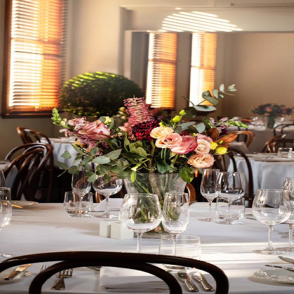 Customs House Hotel | Meet in Regional NSW