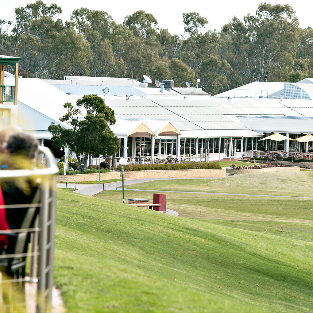 Yarrawonga Mulwala Golf Club Resort | Meet in Regional NSW