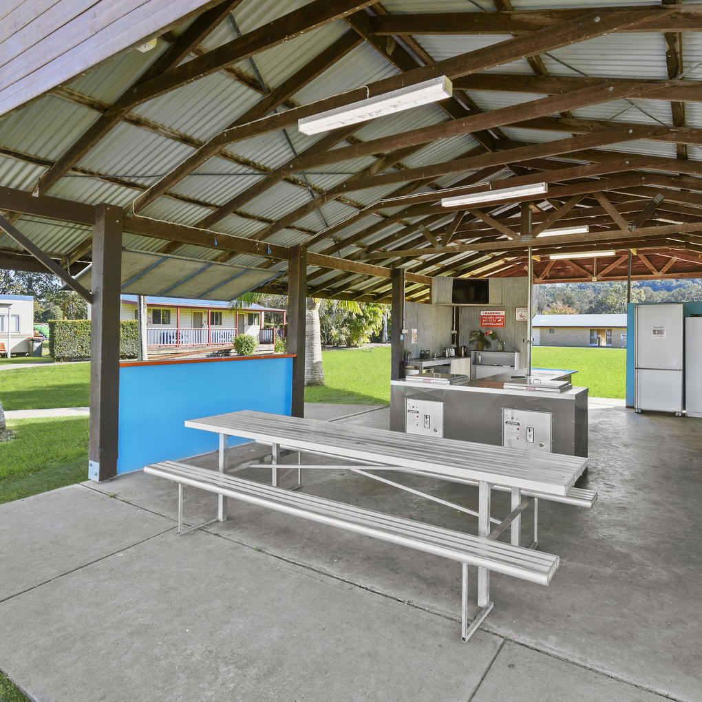 Stoney Aqua Park and Holiday Park | Meet in Regional NSW