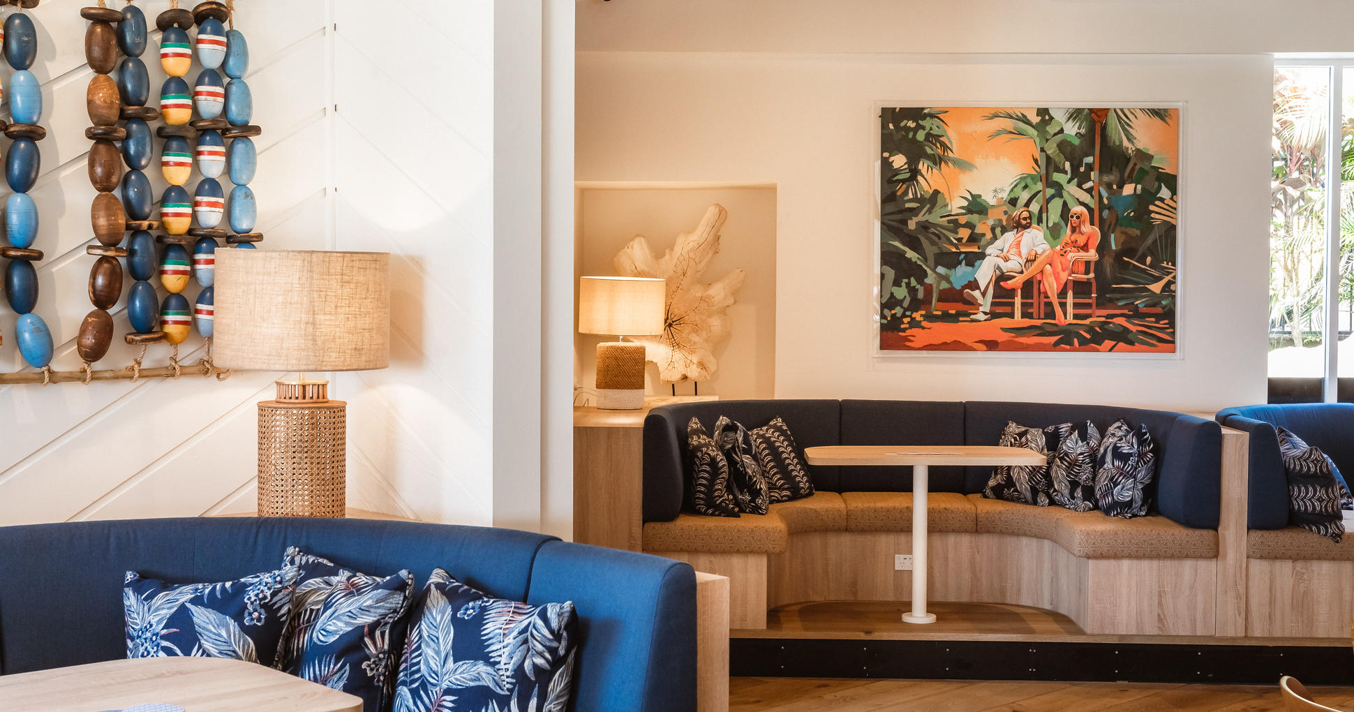 Aanuka Beach House | Meet in Regional NSW